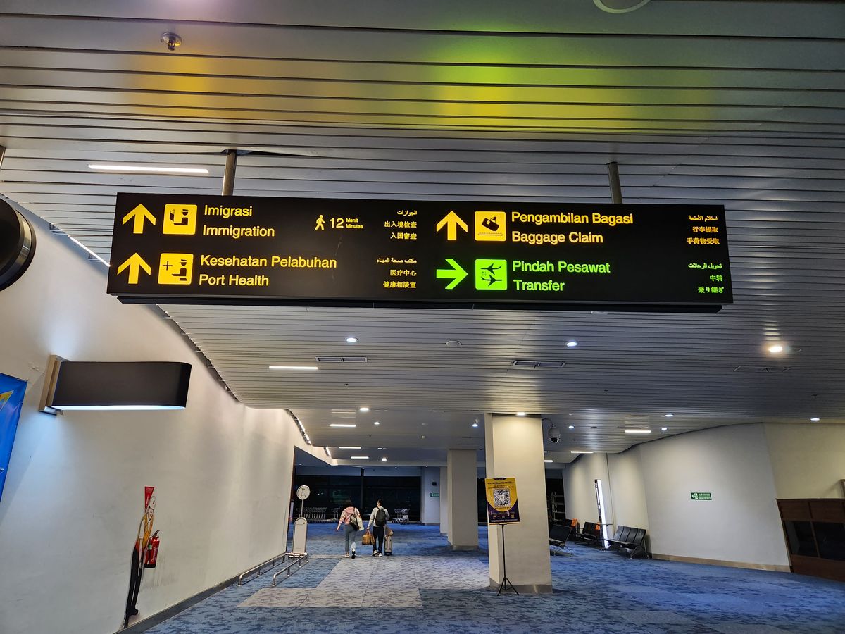 How to Transit Between Flights, Same or Different Airlines Syfa ...